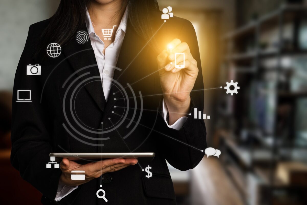 9 Types Of Digital Marketing Platforms For Your Online Campaigns